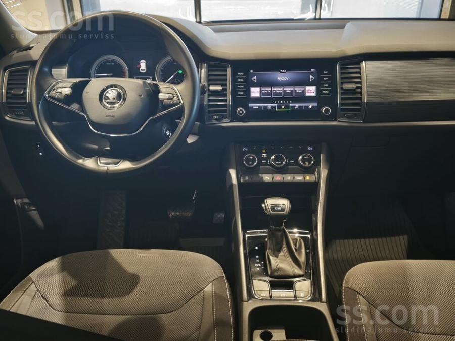 Pelēks Skoda Kodiaq 2021 Rīga, ar dzinēja tilpumu 1.50 L un nobraukumu 78 tūkst. km par 23290 €, foto 8 vietnē AUTOMOTO.COM.LV