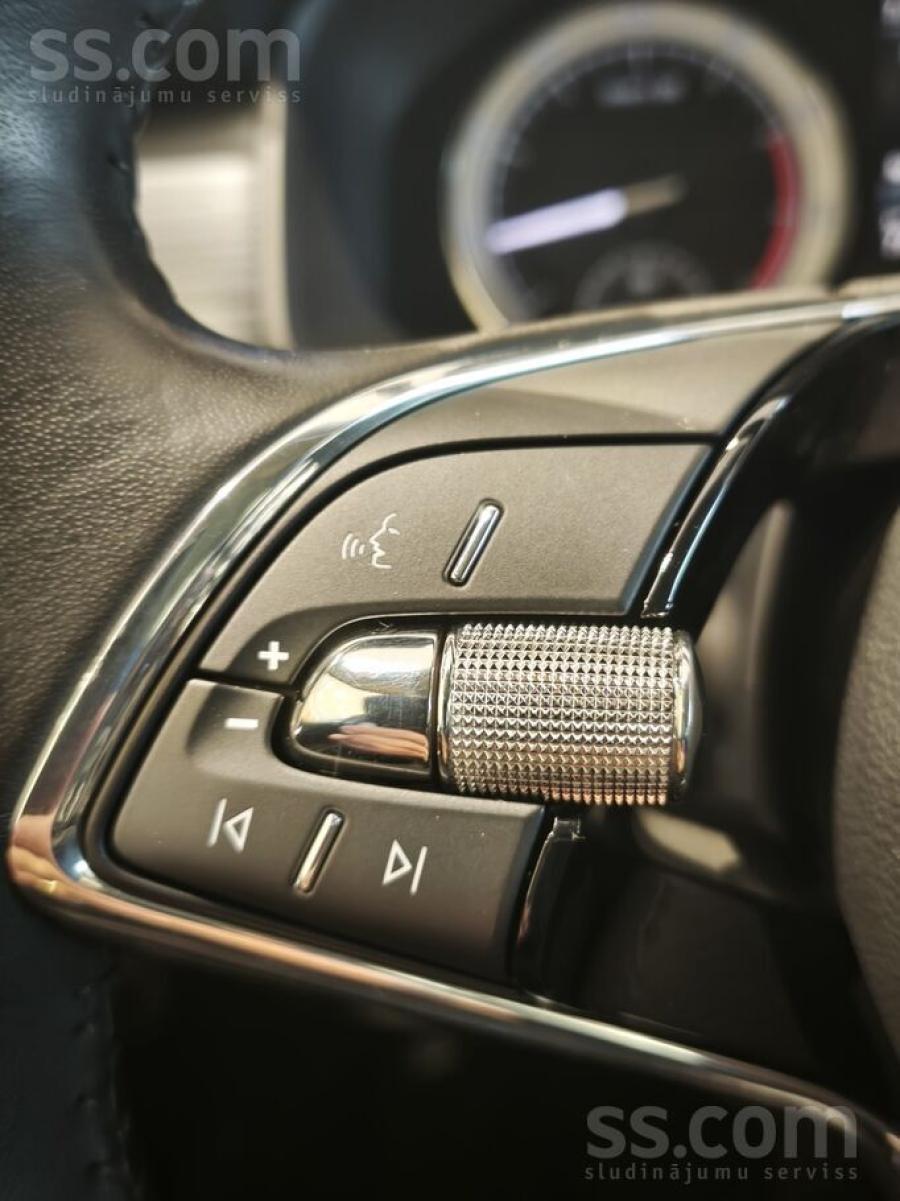 Pelēks Skoda Kodiaq 2021 Rīga, ar dzinēja tilpumu 1.50 L un nobraukumu 78 tūkst. km par 23290 €, foto 12 vietnē AUTOMOTO.COM.LV