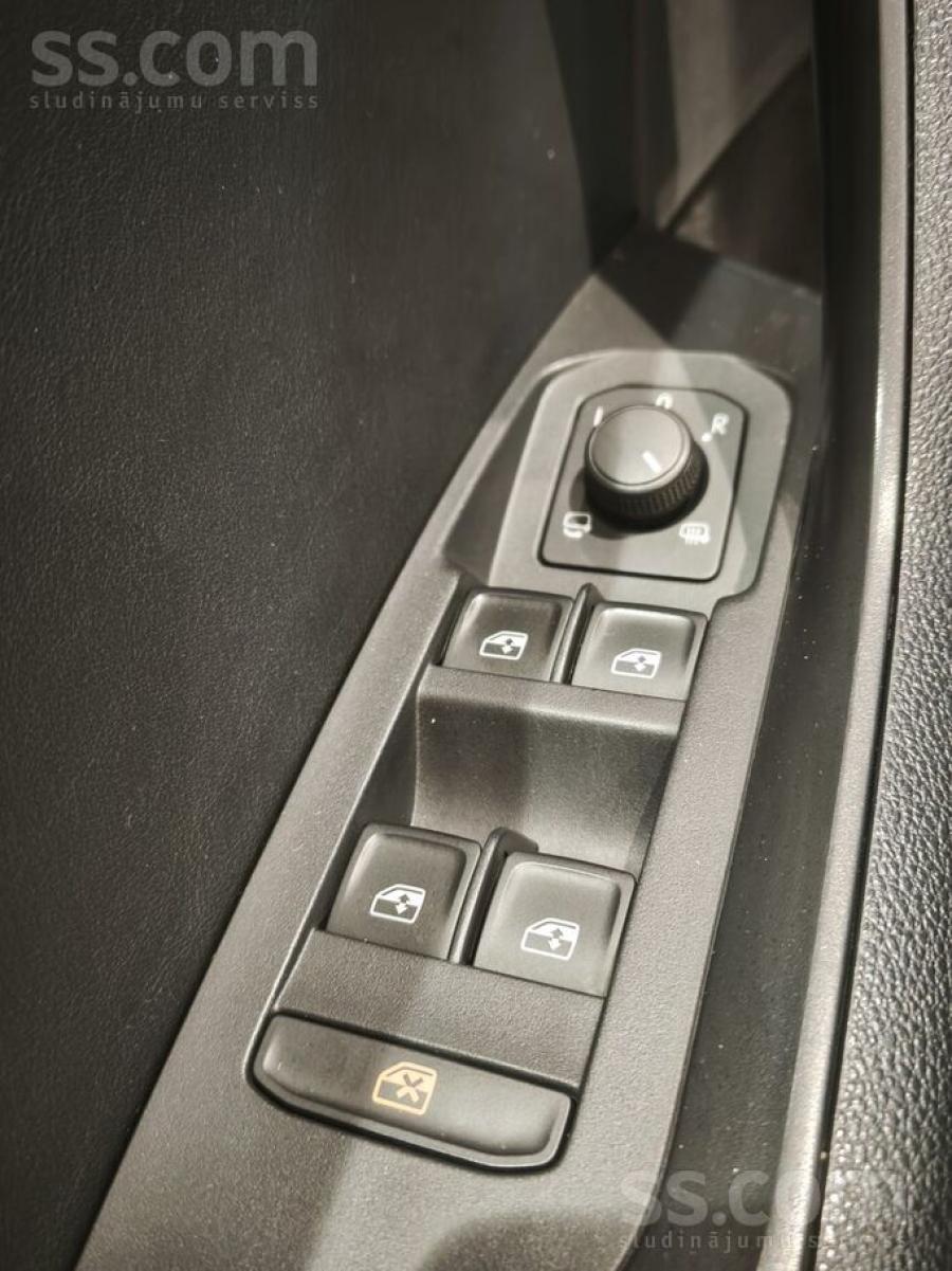 Pelēks Skoda Kodiaq 2021 Rīga, ar dzinēja tilpumu 1.50 L un nobraukumu 78 tūkst. km par 23290 €, foto 14 vietnē AUTOMOTO.COM.LV