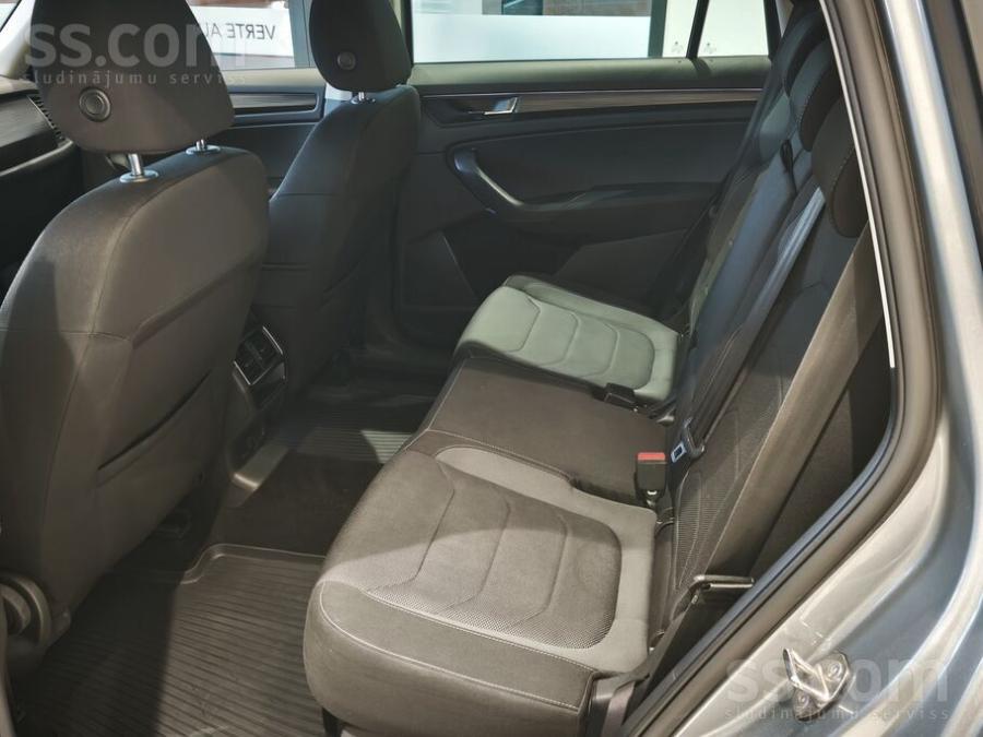 Pelēks Skoda Kodiaq 2021 Rīga, ar dzinēja tilpumu 1.50 L un nobraukumu 78 tūkst. km par 23290 €, foto 16 vietnē AUTOMOTO.COM.LV