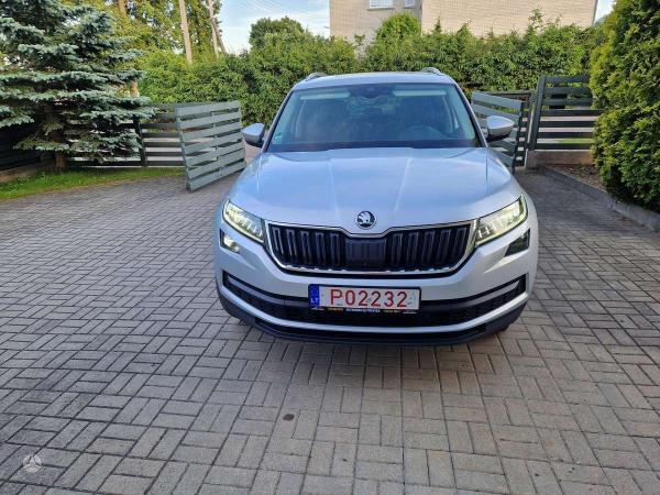 Grey Skoda Kodiaq 2021 in Kelme, with an engine capacity of 1.97 L and mileage of 201 thousand km for 19999 €, photo 3 on AUTOMOTO.COM.LV