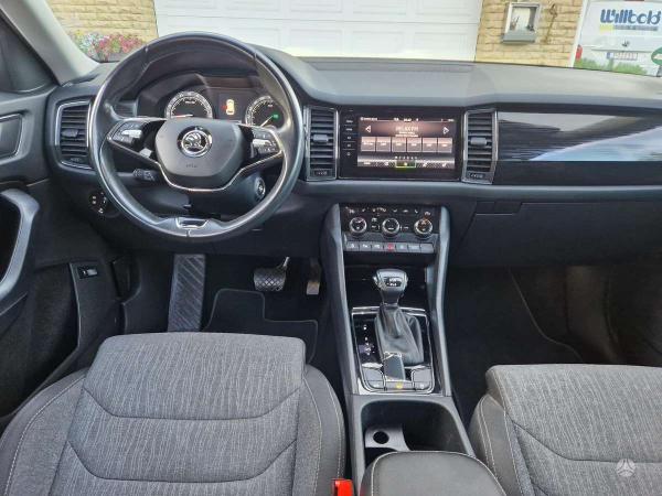 Grey Skoda Kodiaq 2021 in Kelme, with an engine capacity of 1.97 L and mileage of 201 thousand km for 19999 €, photo 5 on AUTOMOTO.COM.LV