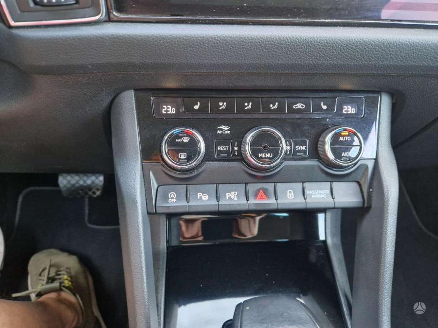 Grey Skoda Kodiaq 2021 in Kelme, with an engine capacity of 1.97 L and mileage of 201 thousand km for 19999 €, photo 9 on AUTOMOTO.COM.LV