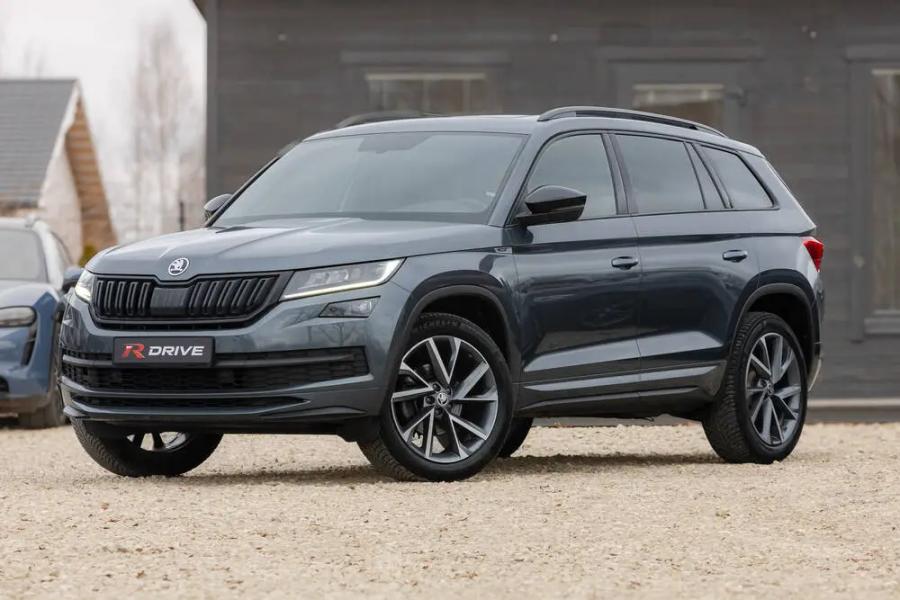 Grey Skoda Kodiaq 2021 in Jelgava, with an engine capacity of 1.50 L and mileage of 188 thousand km for 21900 €, photo 4 on AUTOMOTO.COM.LV