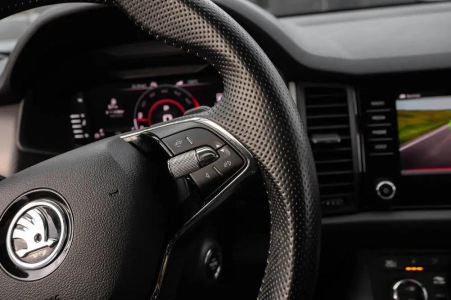 Grey Skoda Kodiaq 2021 in Jelgava, with an engine capacity of 1.50 L and mileage of 188 thousand km for 21900 €, photo 27 on AUTOMOTO.COM.LV
