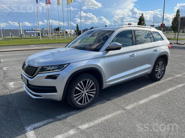 Pelēks Skoda Kodiaq 2021 Rīga, ar dzinēja tilpumu 2.00 L un nobraukumu 79 tūkst. km par 28500 €, foto 1 vietnē AUTOMOTO.COM.LV