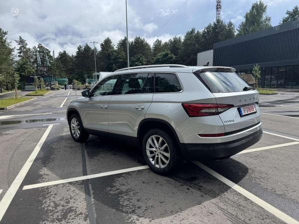 Grey Skoda Kodiaq 2021 in Utena, with an engine capacity of 1.97 L and mileage of 194 thousand km for 20500 €, photo 4 on AUTOMOTO.COM.LV