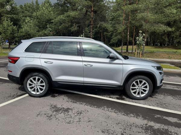 Grey Skoda Kodiaq 2021 in Utena, with an engine capacity of 1.97 L and mileage of 194 thousand km for 20500 €, photo 5 on AUTOMOTO.COM.LV