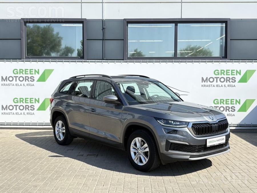Grey Skoda Kodiaq 2021 in Riga, with an engine capacity of 1.50 L and mileage of 65 thousand km for 21500 €, photo 3 on AUTOMOTO.COM.LV