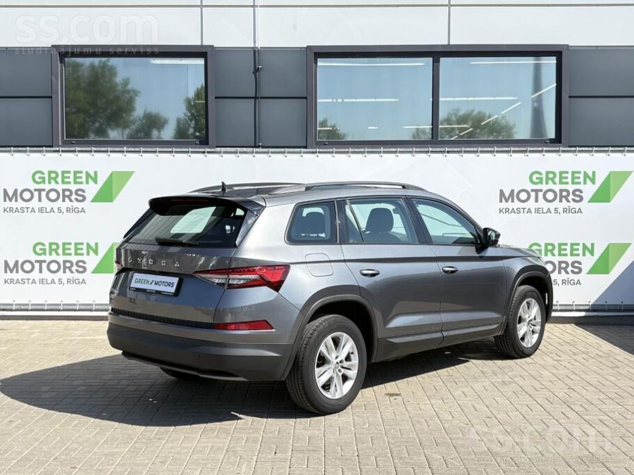 Grey Skoda Kodiaq 2021 in Riga, with an engine capacity of 1.50 L and mileage of 65 thousand km for 21500 €, photo 5 on AUTOMOTO.COM.LV