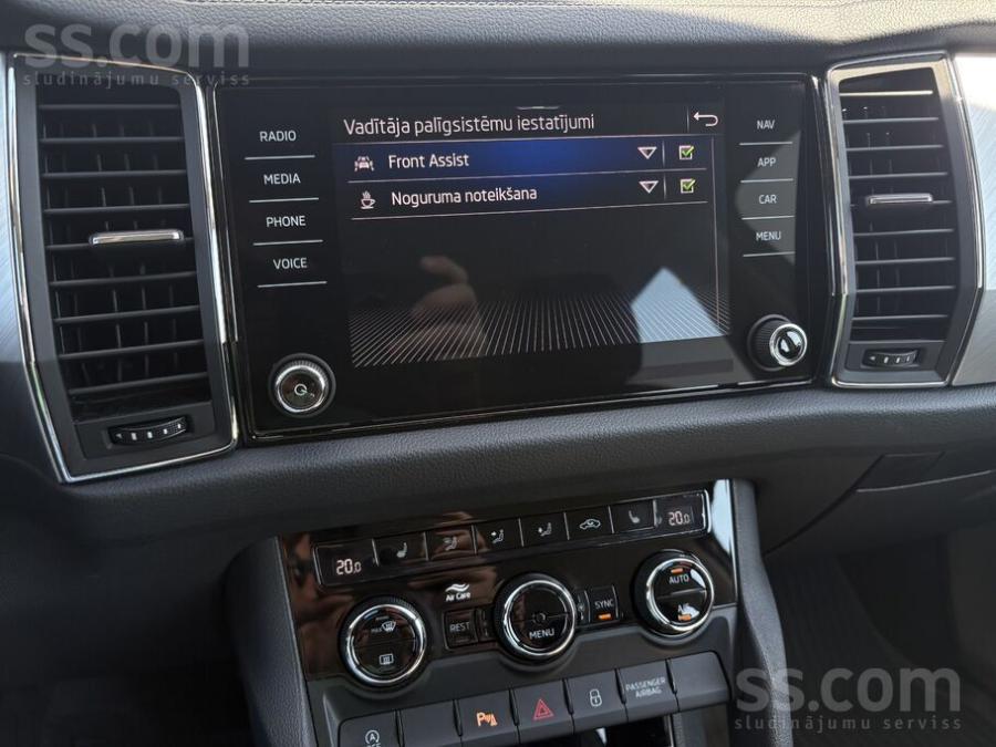 Grey Skoda Kodiaq 2021 in Riga, with an engine capacity of 1.50 L and mileage of 65 thousand km for 21500 €, photo 33 on AUTOMOTO.COM.LV