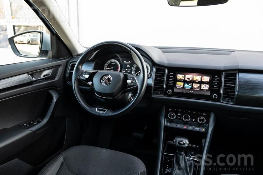 Grey Skoda Kodiaq 2021 in Riga, with an engine capacity of 1.50 L and mileage of 70 thousand km for 23650 €, photo 12 on AUTOMOTO.COM.LV