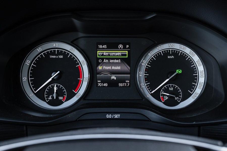 Grey Skoda Kodiaq 2021 in Riga, with an engine capacity of 1.50 L and mileage of 70 thousand km for 23650 €, photo 15 on AUTOMOTO.COM.LV