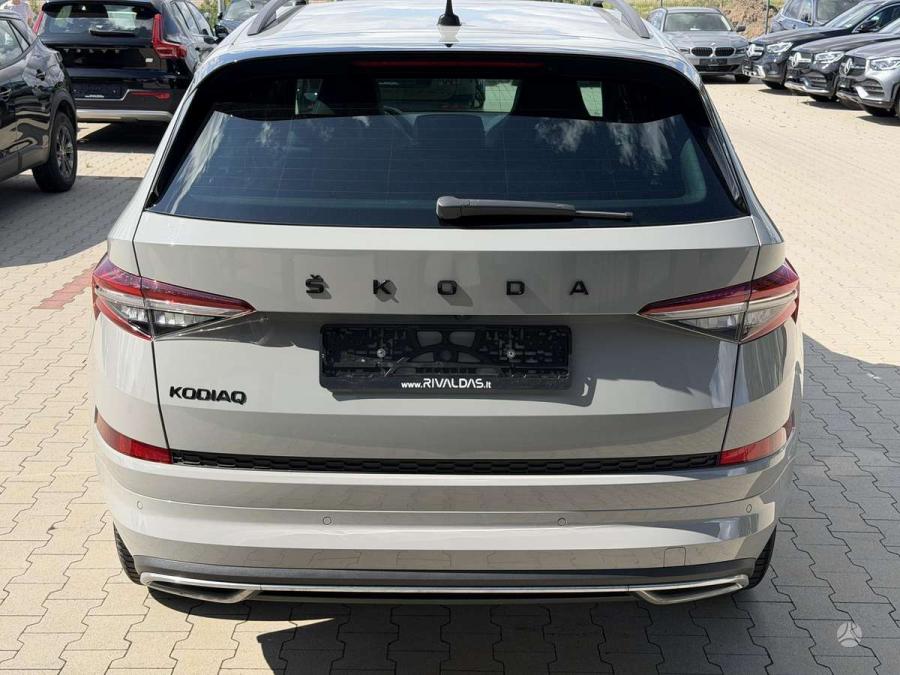Серый Шкода Kodiaq 2021 в Шяуляй, объемом двигателя 1.50 л и пробегом 206 тыс. км за 22978 €, фото 10 на AUTOMOTO.COM.LV