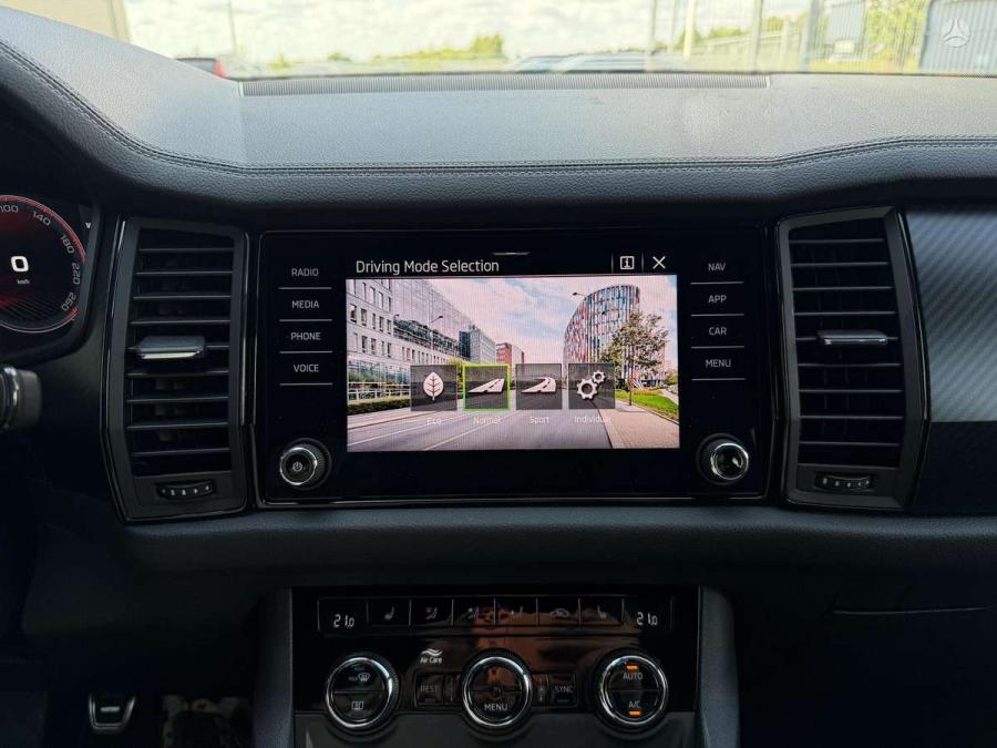 Серый Шкода Kodiaq 2021 в Шяуляй, объемом двигателя 1.50 л и пробегом 206 тыс. км за 22978 €, фото 29 на AUTOMOTO.COM.LV