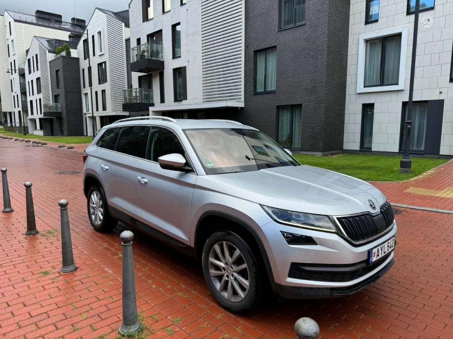 Grey Skoda Kodiaq 2021 in Vilnius, with an engine capacity of 1.97 L and mileage of 194 thousand km for 20699 €, photo 1 on AUTOMOTO.COM.LV