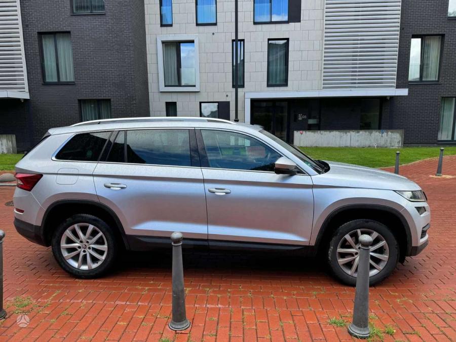 Grey Skoda Kodiaq 2021 in Vilnius, with an engine capacity of 1.97 L and mileage of 194 thousand km for 20699 €, photo 9 on AUTOMOTO.COM.LV