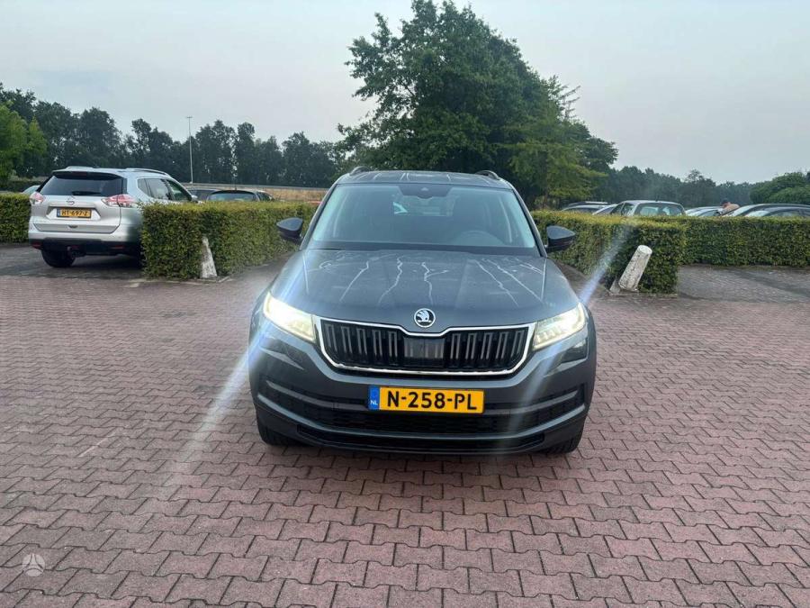 Grey Skoda Kodiaq 2021 in Utena, with an engine capacity of 1.50 L and mileage of 219 thousand km for 13150 €, photo 1 on AUTOMOTO.COM.LV