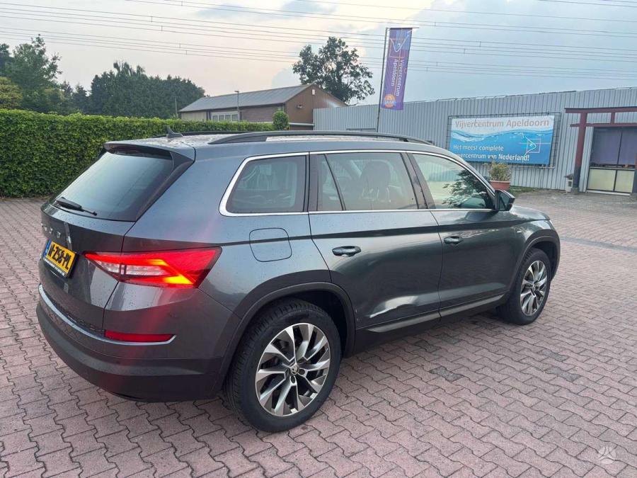 Grey Skoda Kodiaq 2021 in Utena, with an engine capacity of 1.50 L and mileage of 219 thousand km for 13150 €, photo 4 on AUTOMOTO.COM.LV