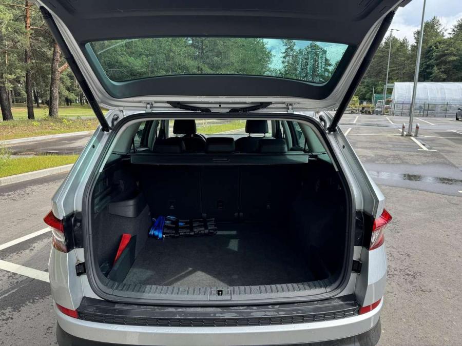 Grey Skoda Kodiaq 2021 in Vilnius, with an engine capacity of 1.97 L and mileage of 194 thousand km for 19999 €, photo 8 on AUTOMOTO.COM.LV