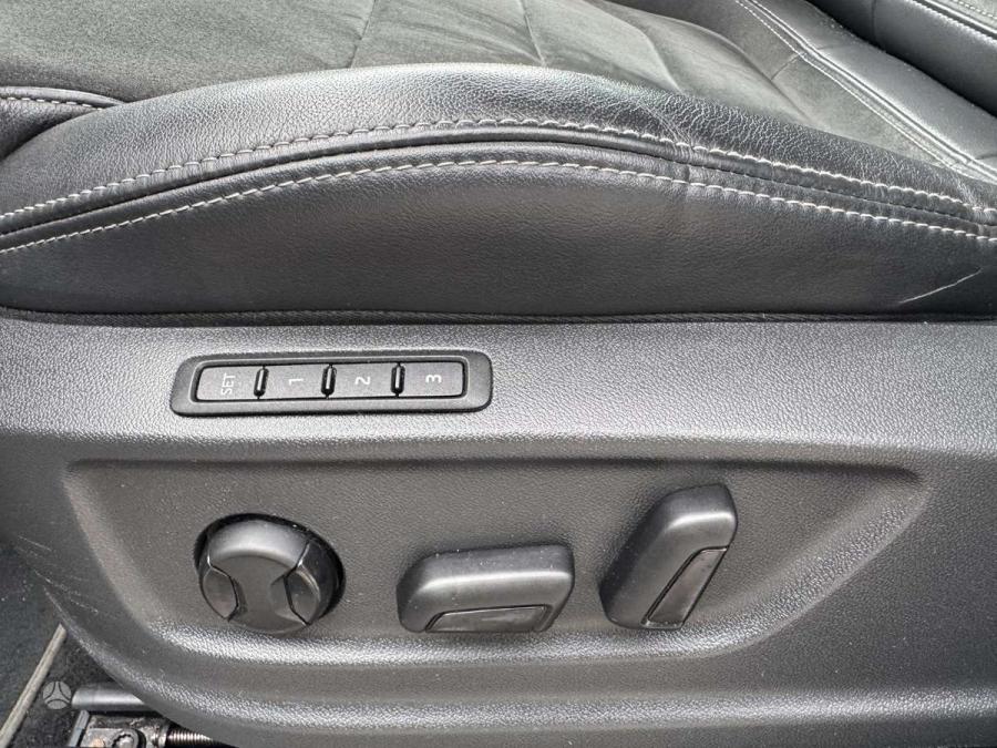 Grey Skoda Kodiaq 2021 in Vilnius, with an engine capacity of 1.97 L and mileage of 194 thousand km for 19999 €, photo 16 on AUTOMOTO.COM.LV