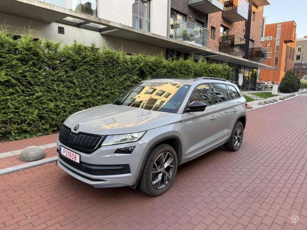 Pelēks Skoda Kodiaq 2021 Viļņa, ar dzinēja tilpumu 1.97 L un nobraukumu 207 tūkst. km par 24299 €, foto 1 vietnē AUTOMOTO.COM.LV