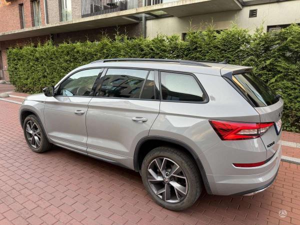 Pelēks Skoda Kodiaq 2021 Viļņa, ar dzinēja tilpumu 1.97 L un nobraukumu 207 tūkst. km par 24299 €, foto 10 vietnē AUTOMOTO.COM.LV
