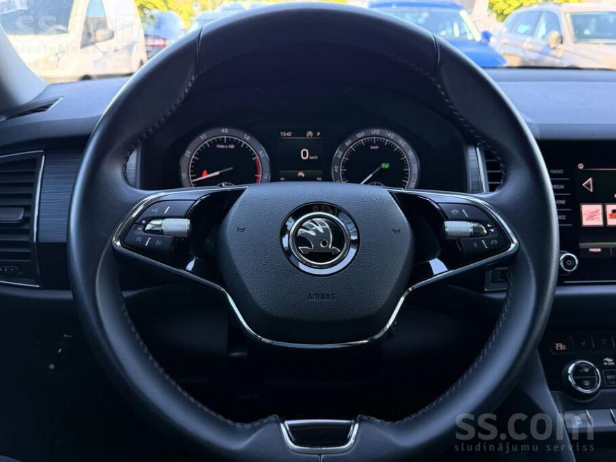 Pelēks Skoda Kodiaq 2021 Rīga, ar dzinēja tilpumu 1.50 L un nobraukumu 95 tūkst. km par 22990 €, foto 11 vietnē AUTOMOTO.COM.LV