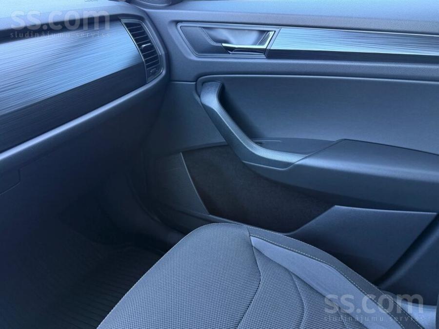 Pelēks Skoda Kodiaq 2021 Rīga, ar dzinēja tilpumu 1.50 L un nobraukumu 95 tūkst. km par 22990 €, foto 14 vietnē AUTOMOTO.COM.LV