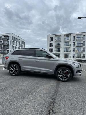Серый Шкода Kodiaq 2021 в Вильнюс, объемом двигателя 1.97 л и пробегом 120 тыс. км за 35500 €, фото 12 на AUTOMOTO.COM.LV