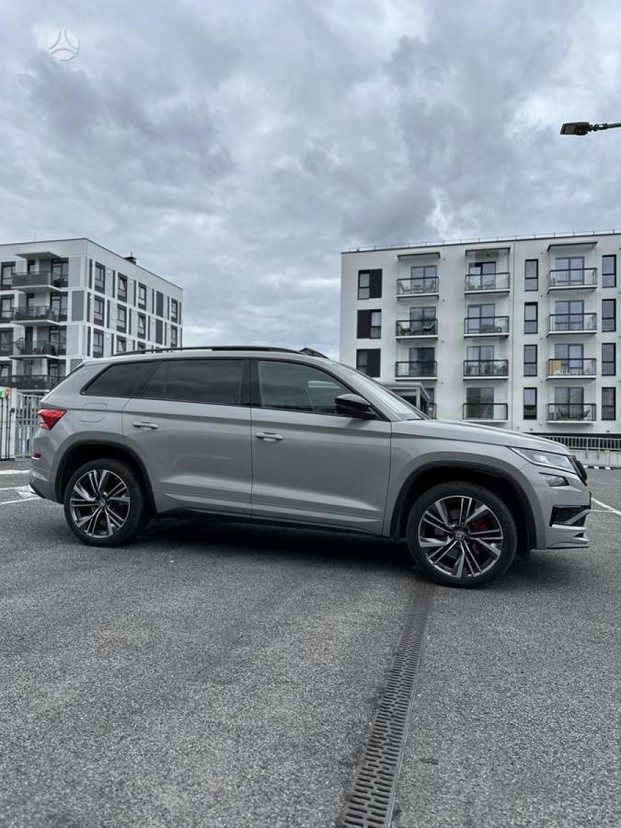 Серый Шкода Kodiaq 2021 в Вильнюс, объемом двигателя 1.97 л и пробегом 120 тыс. км за 35500 €, фото 12 на AUTOMOTO.COM.LV