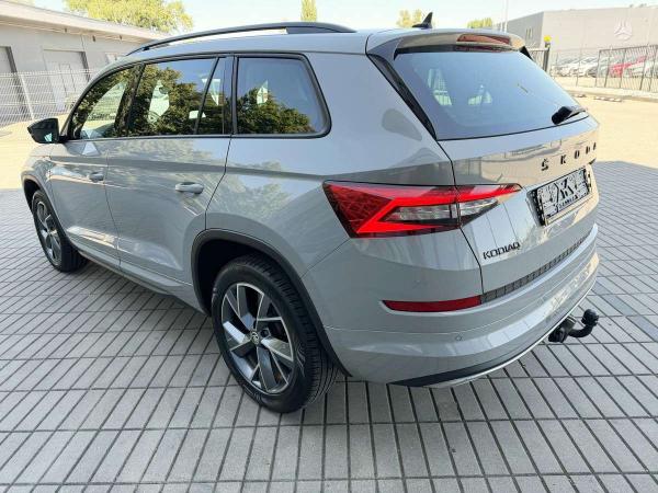 Pelēks Skoda Kodiaq 2021 Kauņa, ar dzinēja tilpumu 1.50 L un nobraukumu 192 tūkst. km par 21200 €, foto 4 vietnē AUTOMOTO.COM.LV