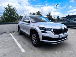 Серый Шкода Kodiaq 2021 в Рига, объемом двигателя 1.50 л и пробегом 104 тыс. км за 24500 €, фото 3 на AUTOMOTO.COM.LV