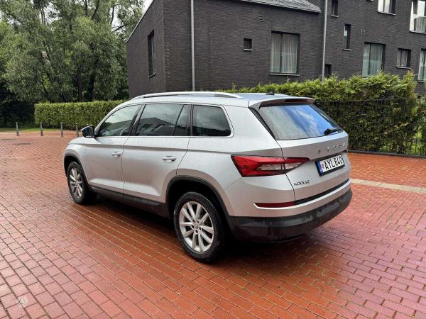 Pelēks Skoda Kodiaq 2021 Viļņa, ar dzinēja tilpumu 1.97 L un nobraukumu 194 tūkst. km par 19999 €, foto 7 vietnē AUTOMOTO.COM.LV