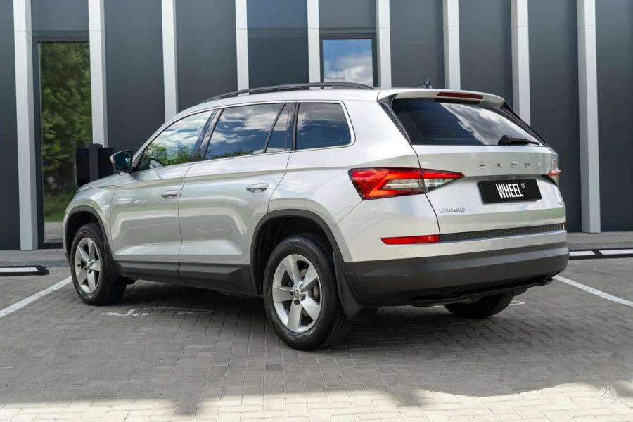 Pelēks Skoda Kodiaq 2021 Viļņa, ar dzinēja tilpumu 1.97 L un nobraukumu 136 tūkst. km par 24950 €, foto 4 vietnē AUTOMOTO.COM.LV