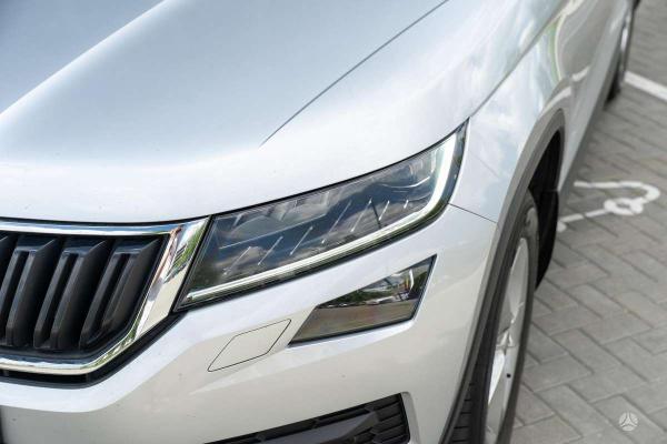 Pelēks Skoda Kodiaq 2021 Viļņa, ar dzinēja tilpumu 1.97 L un nobraukumu 136 tūkst. km par 24950 €, foto 9 vietnē AUTOMOTO.COM.LV