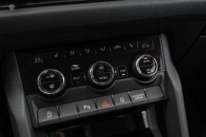 Pelēks Skoda Kodiaq 2021 Viļņa, ar dzinēja tilpumu 1.97 L un nobraukumu 136 tūkst. km par 24950 €, foto 30 vietnē AUTOMOTO.COM.LV