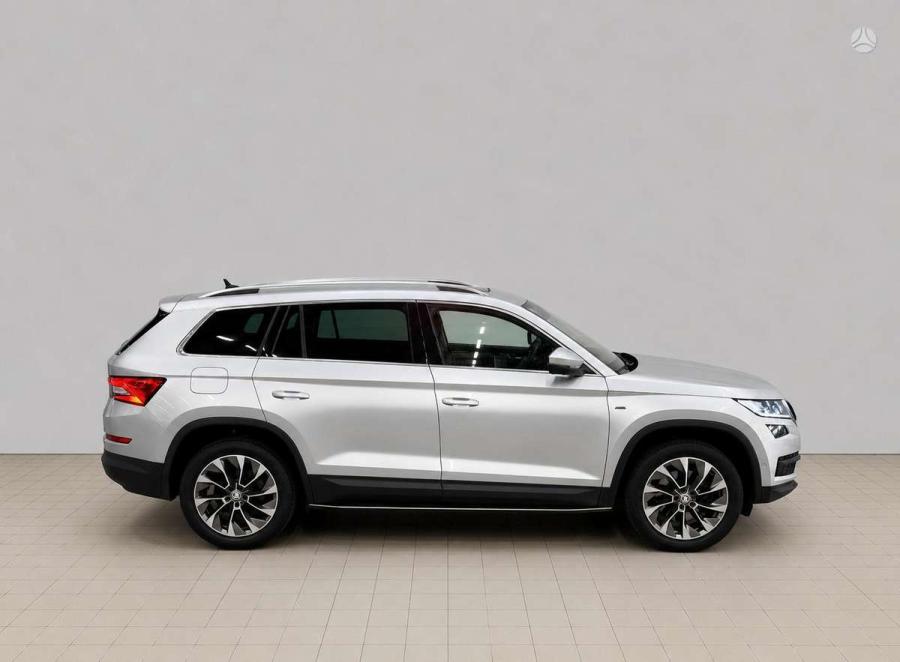 Pelēks Skoda Kodiaq 2021 Kauņa, ar dzinēja tilpumu 1.97 L un nobraukumu 169 tūkst. km par 24500 €, foto 4 vietnē AUTOMOTO.COM.LV