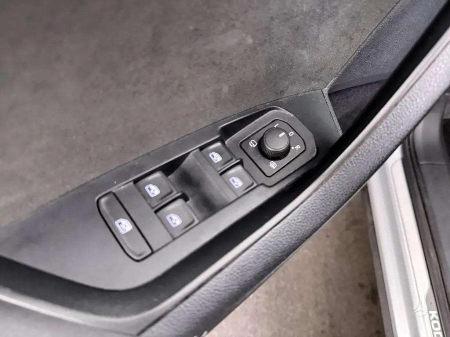 Серый Шкода Kodiaq 2021 в Вильнюс, объемом двигателя 1.50 л и пробегом 192 тыс. км за 19360 €, фото 16 на AUTOMOTO.COM.LV