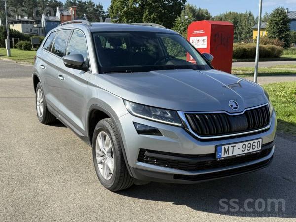 Skoda Kodiaq 2021 in Riga on AUTOMOTO.COM.LV Grey Skoda Kodiaq 2021 in Riga, with an engine capacity of 1.50 L and mileage of 120 thousand km for 19990 €, photo 1 on AUTOMOTO.COM.LV