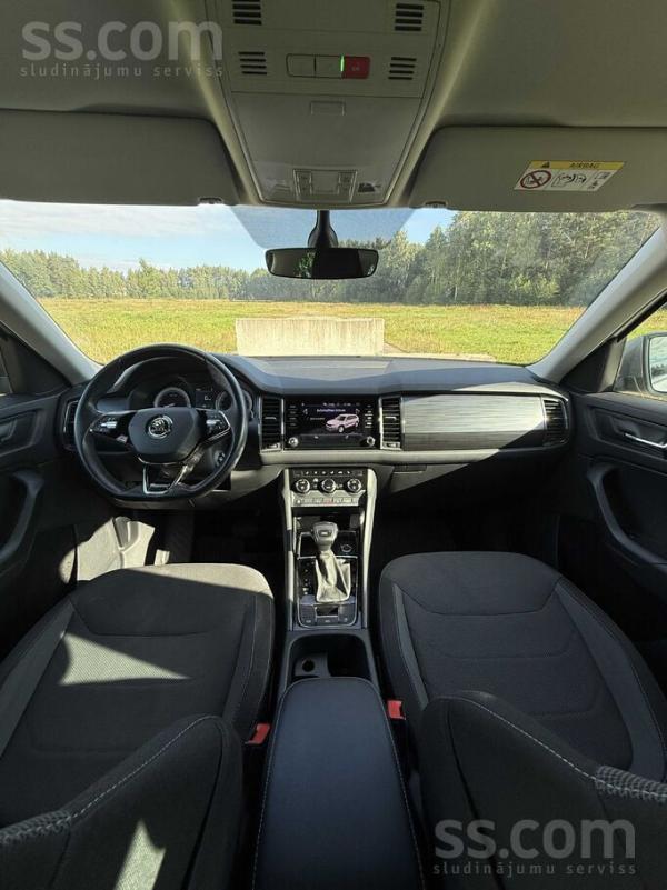 Skoda Kodiaq 2021 in Riga on AUTOMOTO.COM.LV Grey Skoda Kodiaq 2021 in Riga, with an engine capacity of 1.50 L and mileage of 120 thousand km for 19990 €, photo 8 on AUTOMOTO.COM.LV