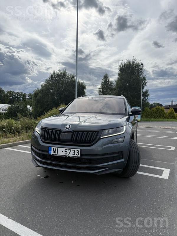 Grey Skoda Kodiaq 2021 in Cesis, with an engine capacity of 2.00 L and mileage of 145 thousand km for 27000 €, photo 4 on AUTOMOTO.COM.LV