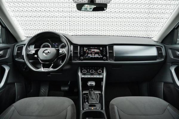 Pelēks Skoda Kodiaq 2021 Mārupe, ar dzinēja tilpumu 1.50 L un nobraukumu 120 tūkst. km par 21150 €, foto 7 vietnē AUTOMOTO.COM.LV