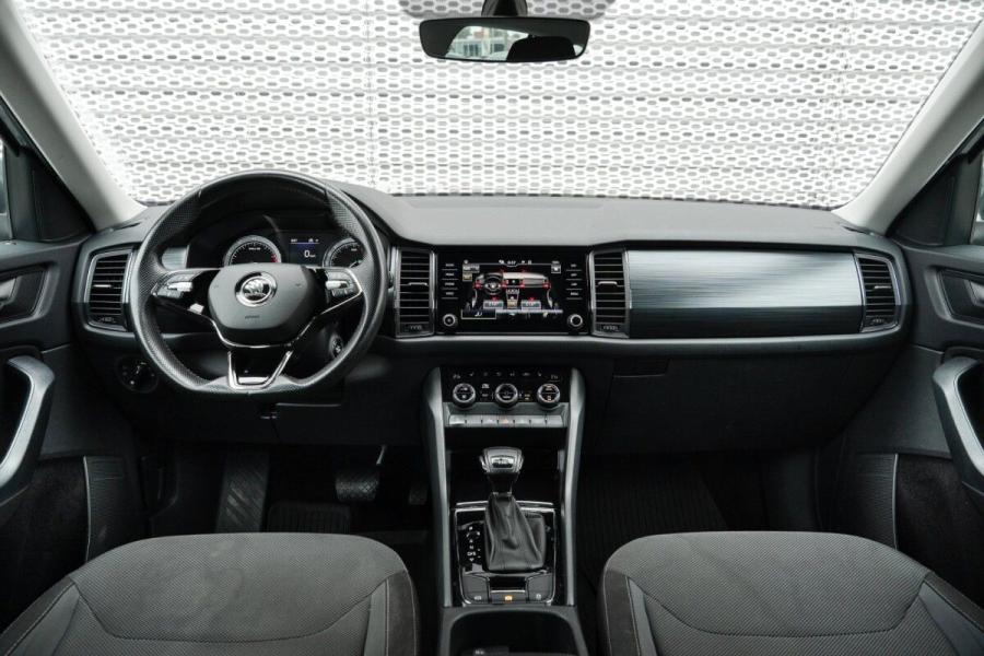 Pelēks Skoda Kodiaq 2021 Mārupe, ar dzinēja tilpumu 1.50 L un nobraukumu 120 tūkst. km par 21150 €, foto 7 vietnē AUTOMOTO.COM.LV