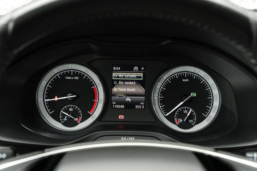 Pelēks Skoda Kodiaq 2021 Mārupe, ar dzinēja tilpumu 1.50 L un nobraukumu 120 tūkst. km par 21150 €, foto 13 vietnē AUTOMOTO.COM.LV