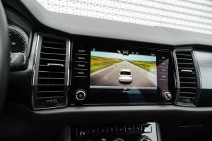 Pelēks Skoda Kodiaq 2021 Mārupe, ar dzinēja tilpumu 1.50 L un nobraukumu 120 tūkst. km par 21150 €, foto 15 vietnē AUTOMOTO.COM.LV