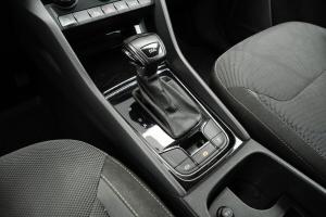 Pelēks Skoda Kodiaq 2021 Mārupe, ar dzinēja tilpumu 1.50 L un nobraukumu 120 tūkst. km par 21150 €, foto 22 vietnē AUTOMOTO.COM.LV