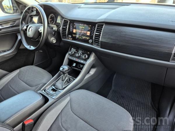 Grey Skoda Kodiaq 2021 in Riga, with an engine capacity of 1.50 L and mileage of 78 thousand km for 23290 €, photo 10 on AUTOMOTO.COM.LV
