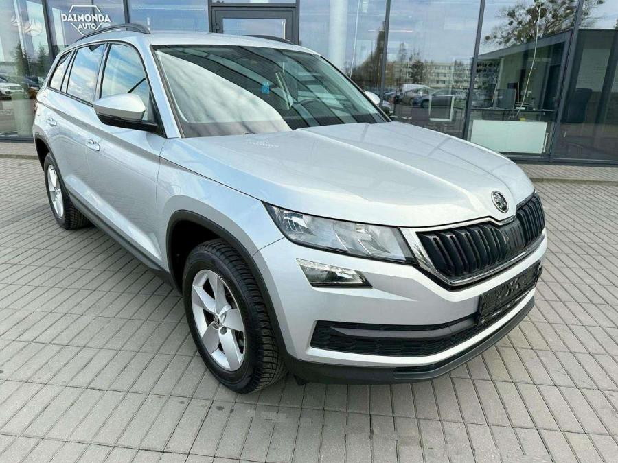 Grey Skoda Kodiaq 2021 in Kaunas, with an engine capacity of 1.50 L and mileage of 217 thousand km for 15300 €, photo 3 on AUTOMOTO.COM.LV