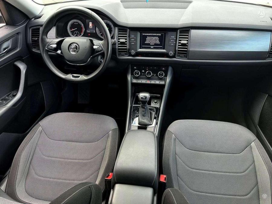 Grey Skoda Kodiaq 2021 in Kaunas, with an engine capacity of 1.50 L and mileage of 217 thousand km for 15300 €, photo 7 on AUTOMOTO.COM.LV